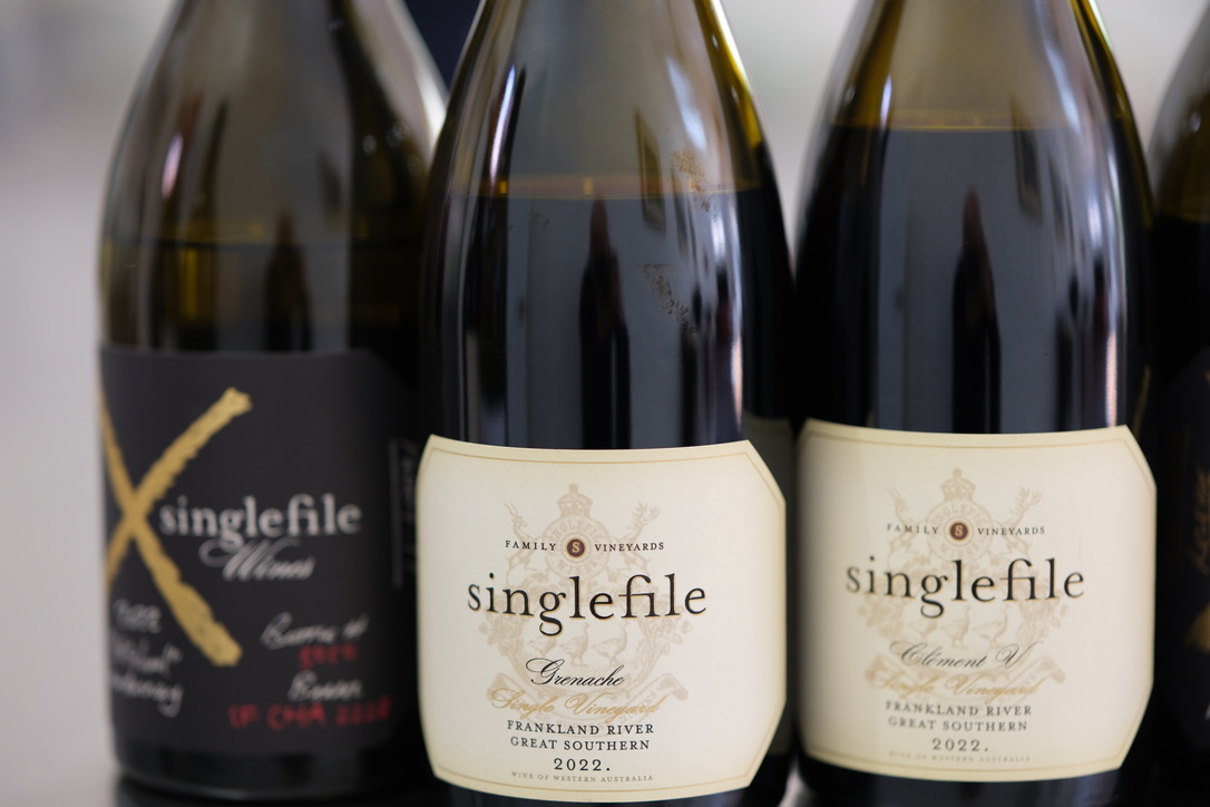 FIne Wine Club - Wine Reviews by Barry Weinman
